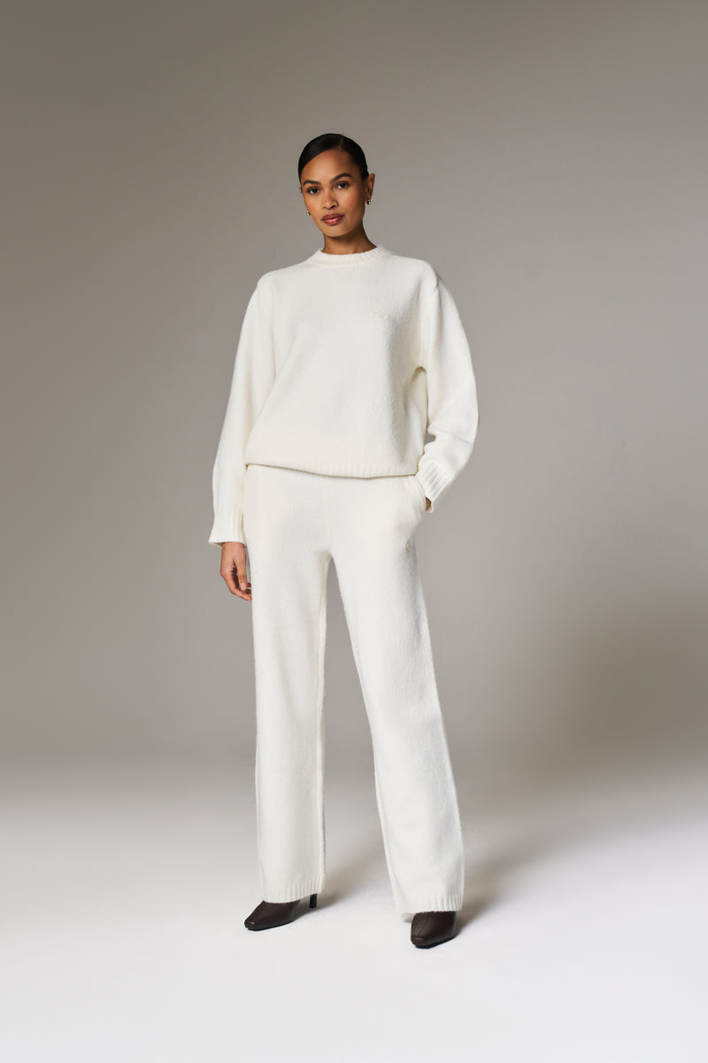 FLUFFY KNIT EMBLEM EMBROIDERED CREW - OFF WHITE – The Couture Club