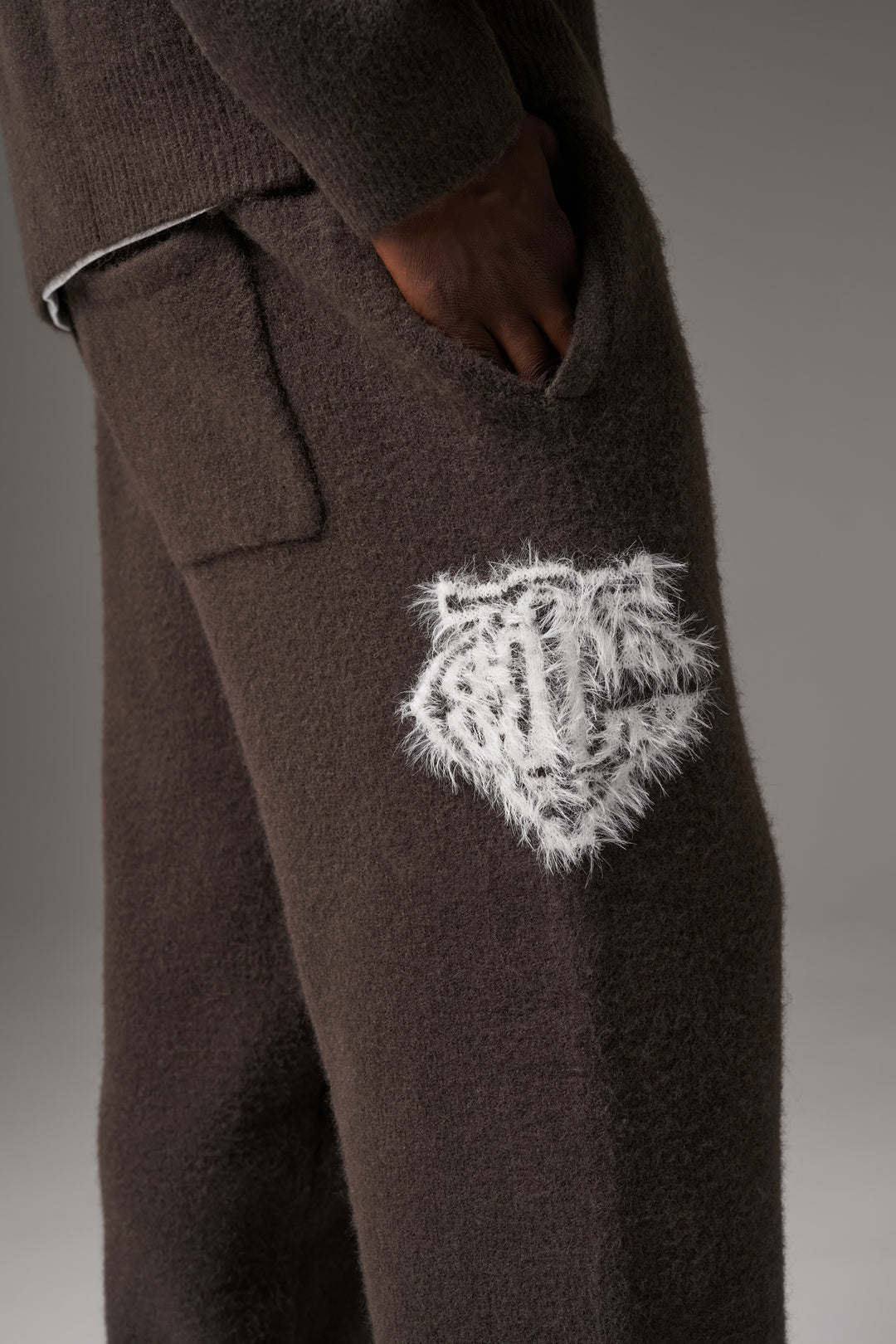 MONOGRAM FLUFFY KNIT JOGGERS - BROWN – The Couture Club