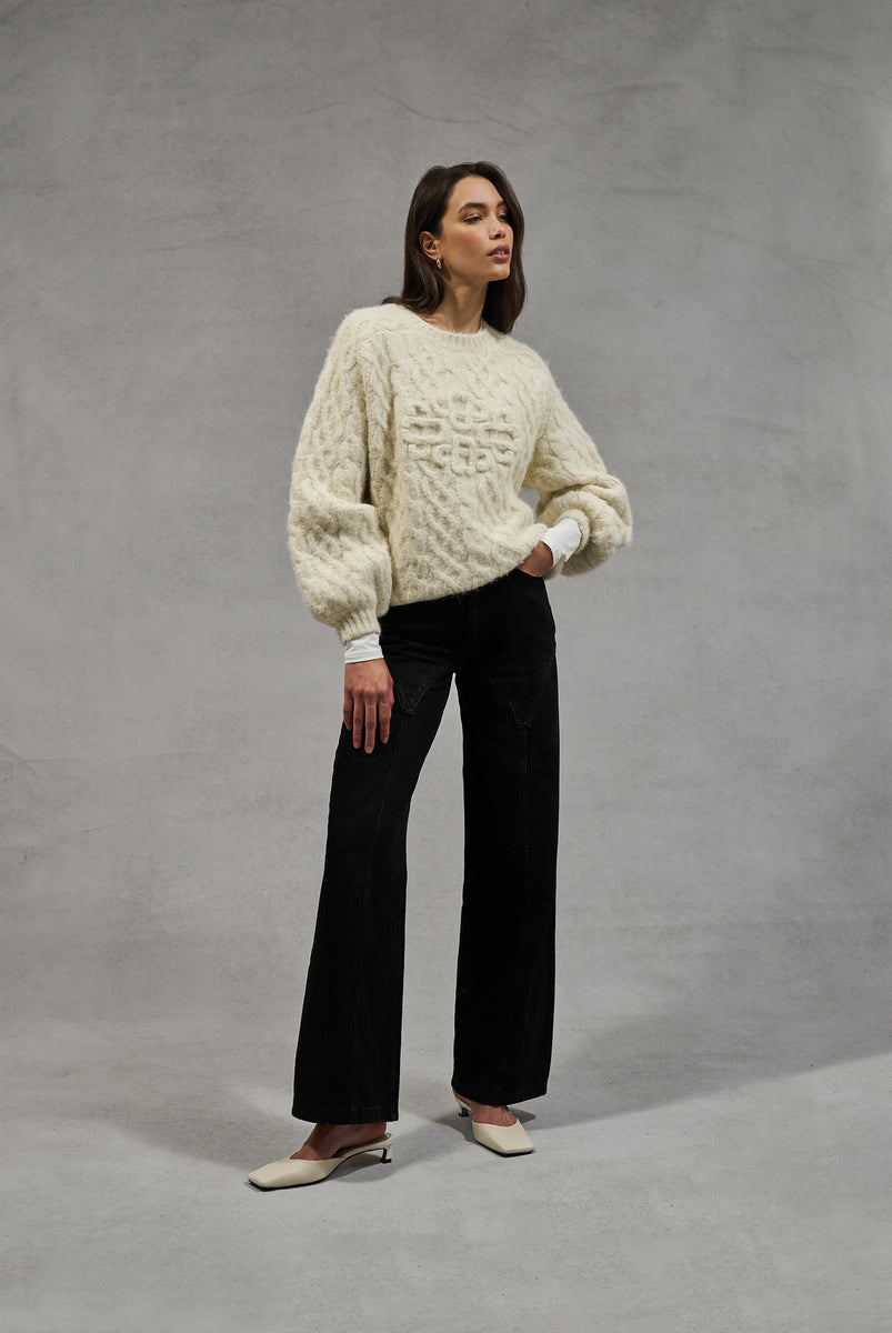 FLUFFY CABLE KNIT EMBLEM JUMPER - BEIGE – The Couture Club
