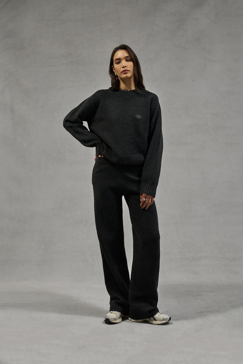 FLUFFY KNIT EMBLEM EMBROIDERED CREW - CHARCOAL – The Couture Club