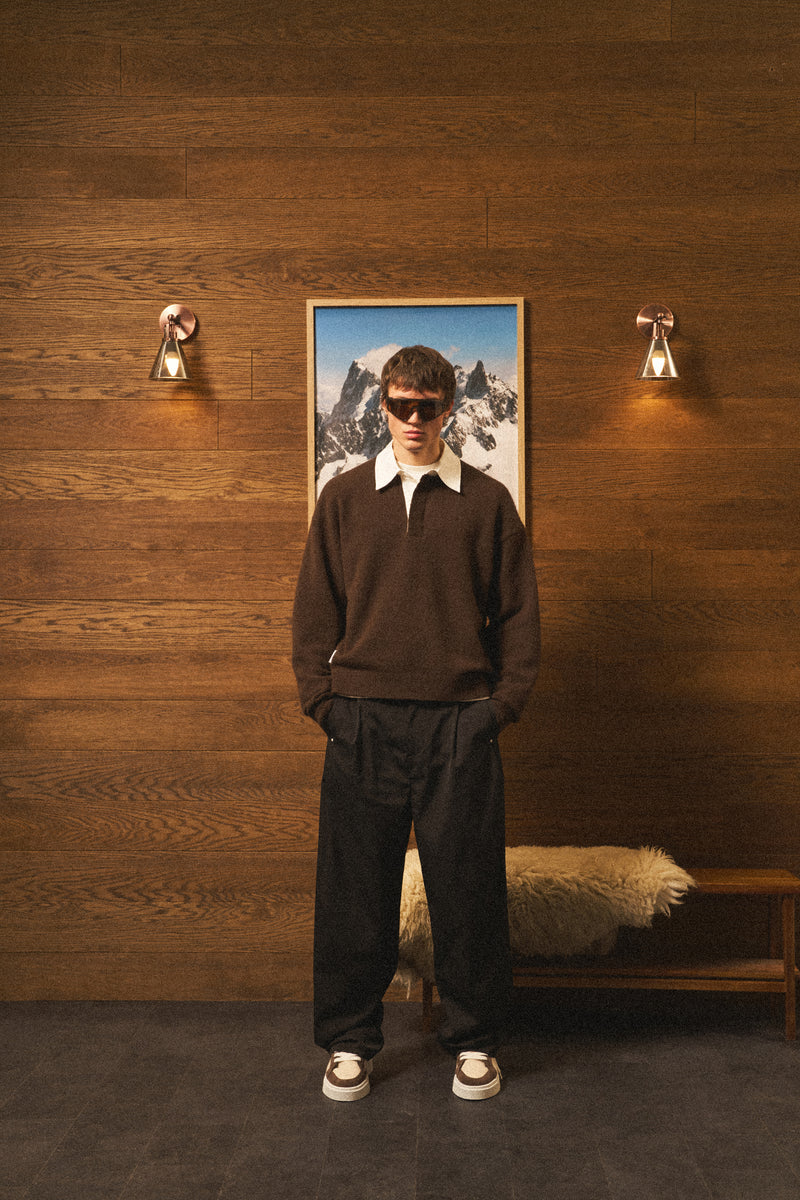 CONTRAST COLLAR KNIT CREW - BROWN – The Couture Club