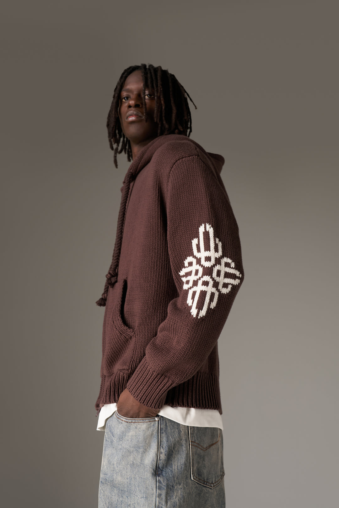 CHUNKY KNIT EMBLEM ZIP THROUGH HOODIE - CHOCOLATE – The Couture Club