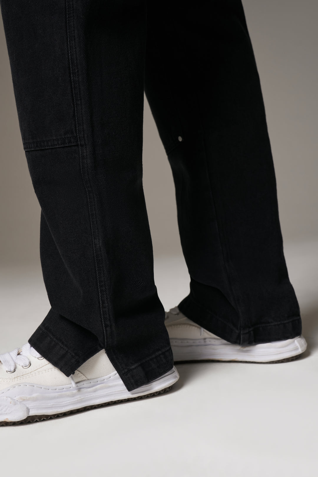 DENIM RIVET DETAIL CARPENTER JEANS - BLACK WASH – The Couture Club