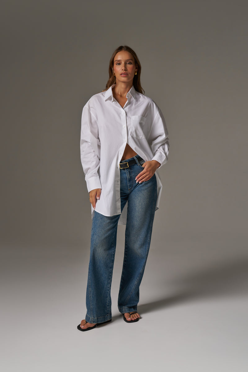 RELAXED STRAIGHT LEG JEANS - MID BLUE WASH – The Couture Club
